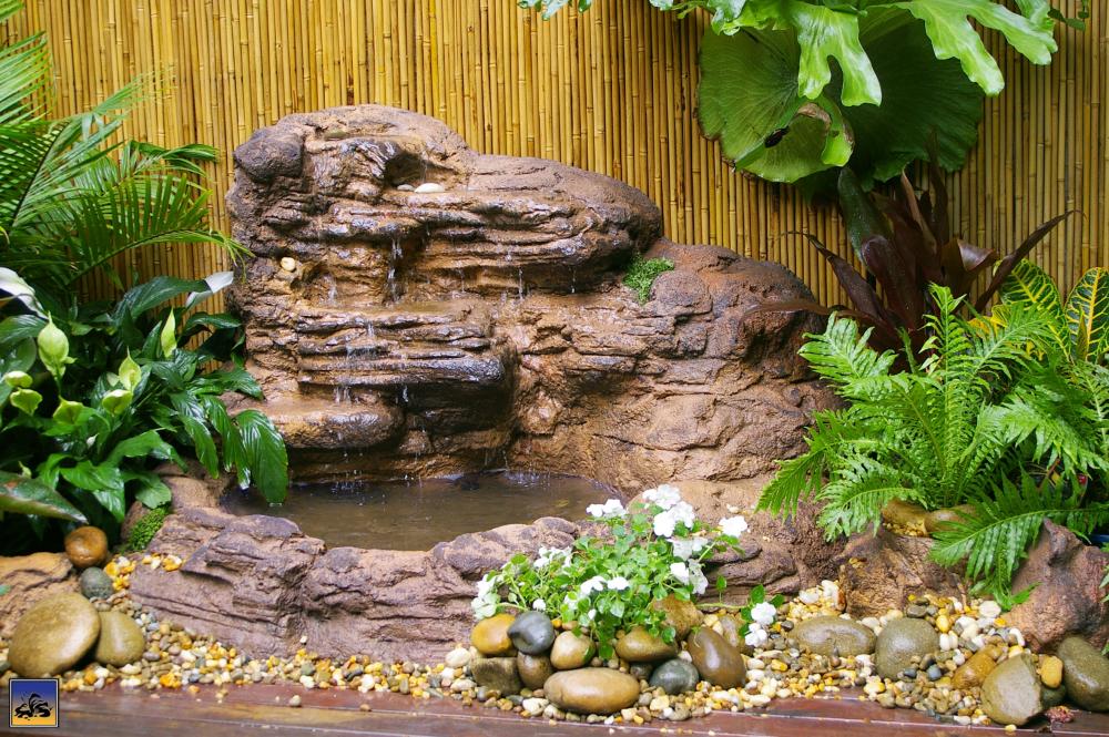 Universal Rocks Self-Contained Wall Waterfall Pond | Total Man Cave