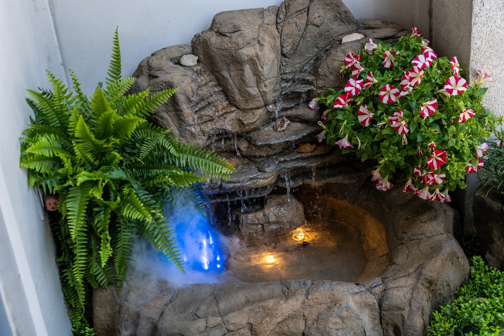 Universal Rocks Mayan (Self Contained) Waterfall | Total Man Cave